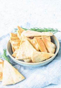 How to make a Mediterranean Gift Basket - Pies and Tacos