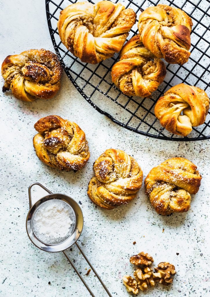 Walnut Cardamom Pastries - Pies and Tacos