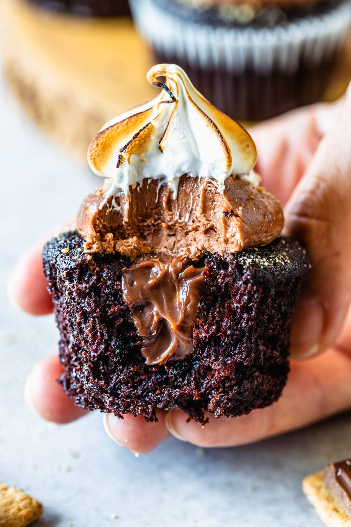 S'mores Cupcakes - Pies and Tacos