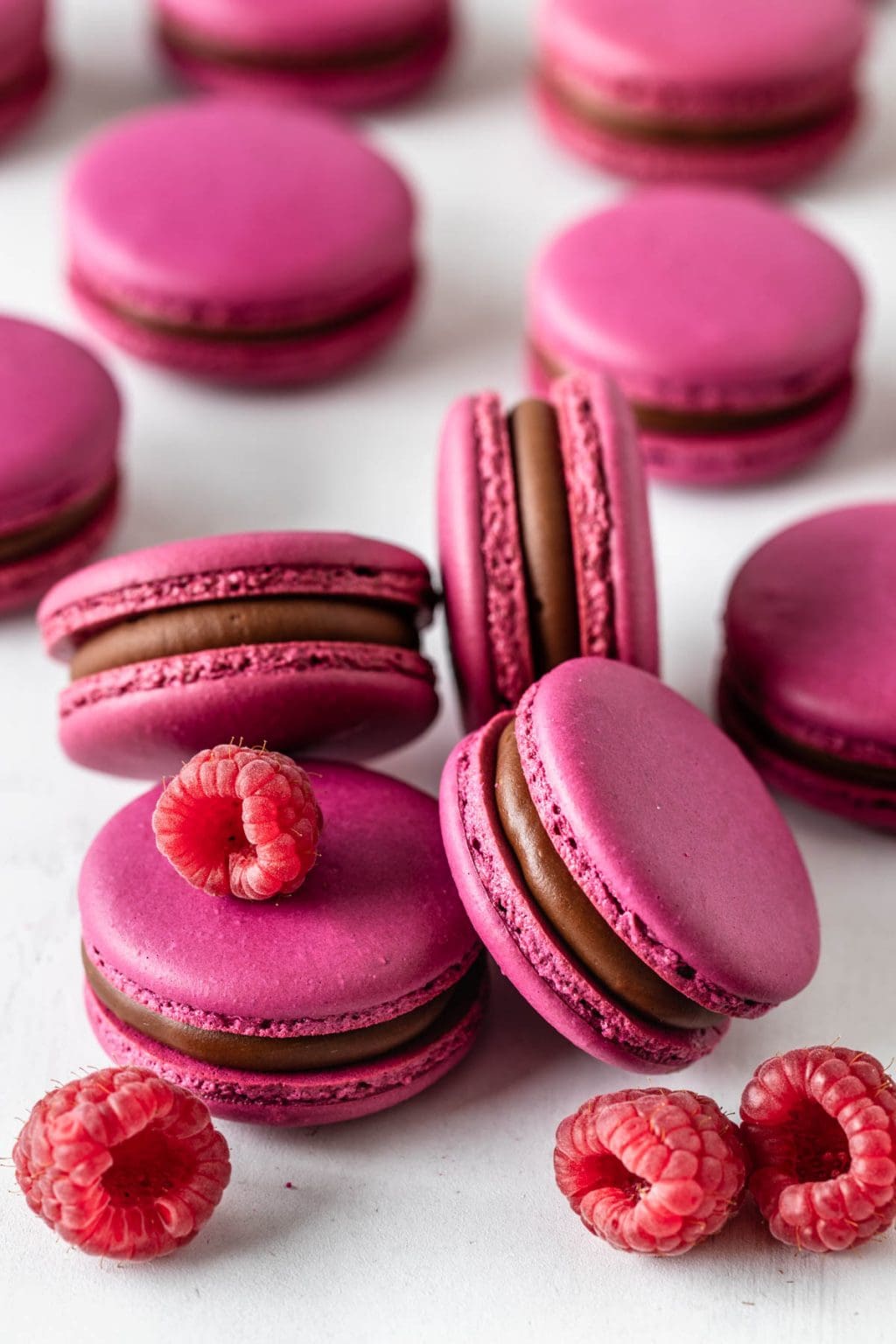 Raspberry Macarons - Pies and Tacos
