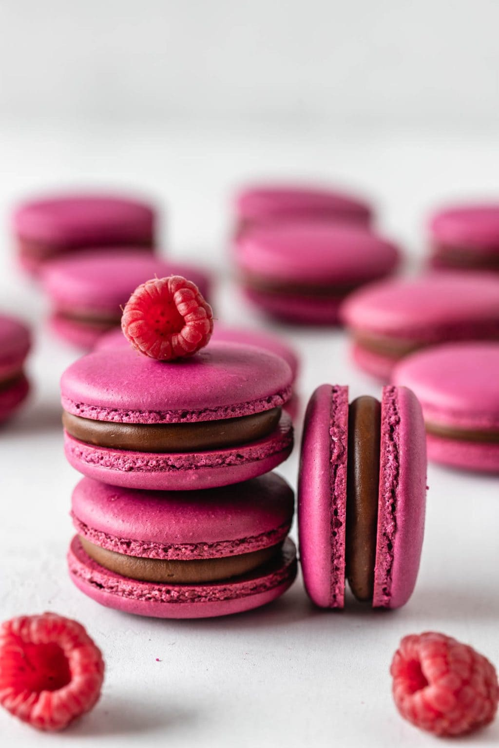 Raspberry Macarons - Pies and Tacos