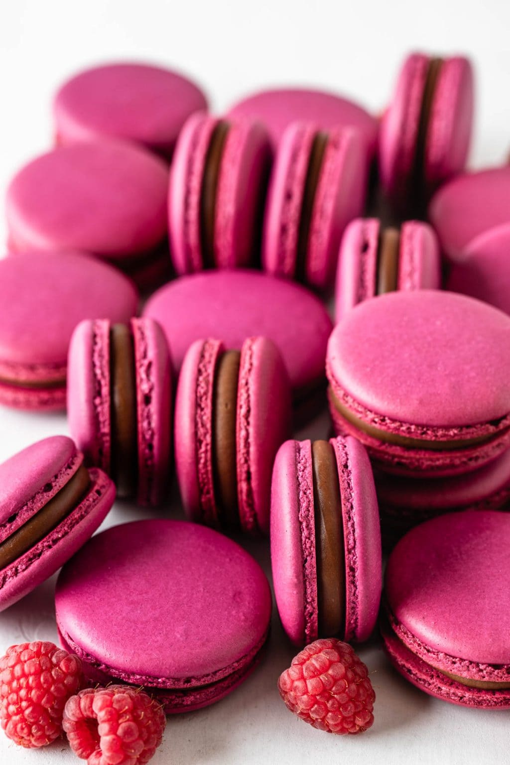 Raspberry Macarons - Pies and Tacos