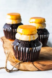 Flan Cupcakes - Pies and Tacos