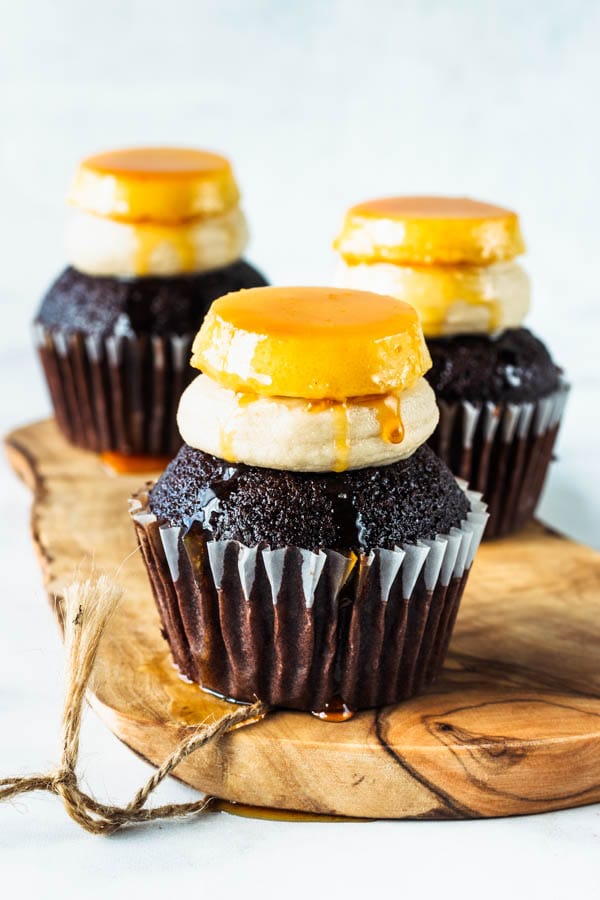 Flan Cupcakes - Pies and Tacos