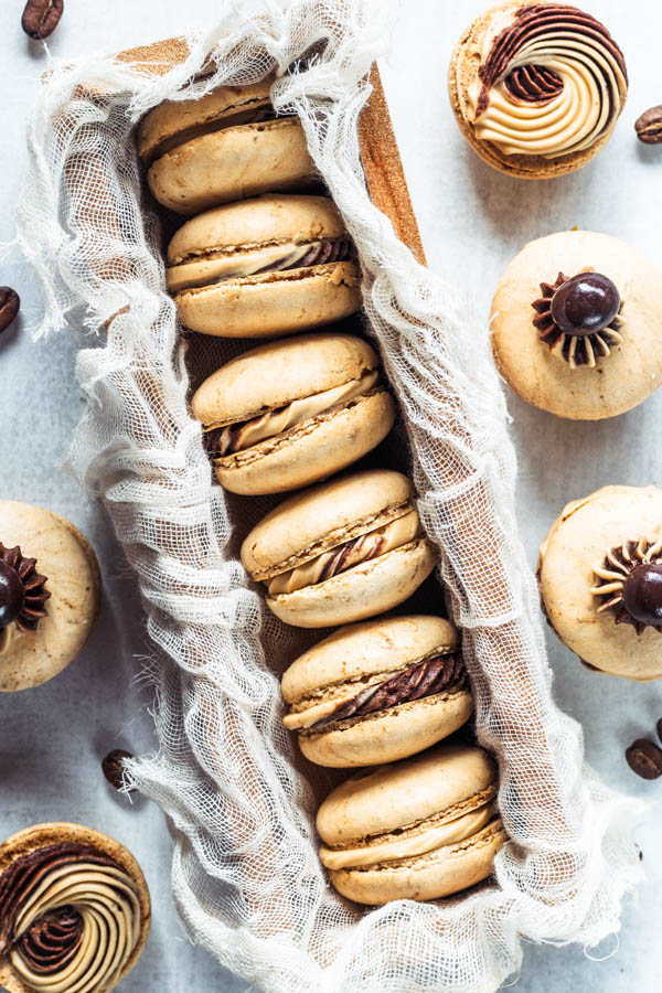 Coffee Macarons - Pies and Tacos
