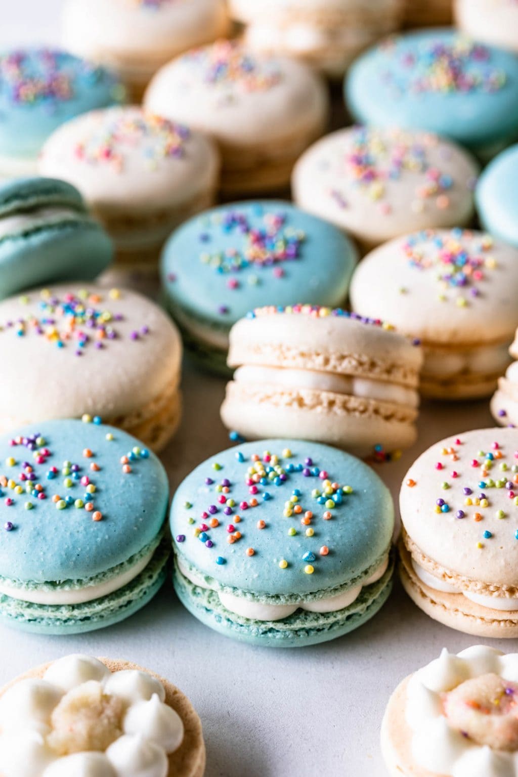 Funfetti Macarons - Pies and Tacos