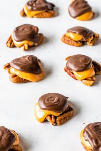 Pecan Clusters - Pies and Tacos
