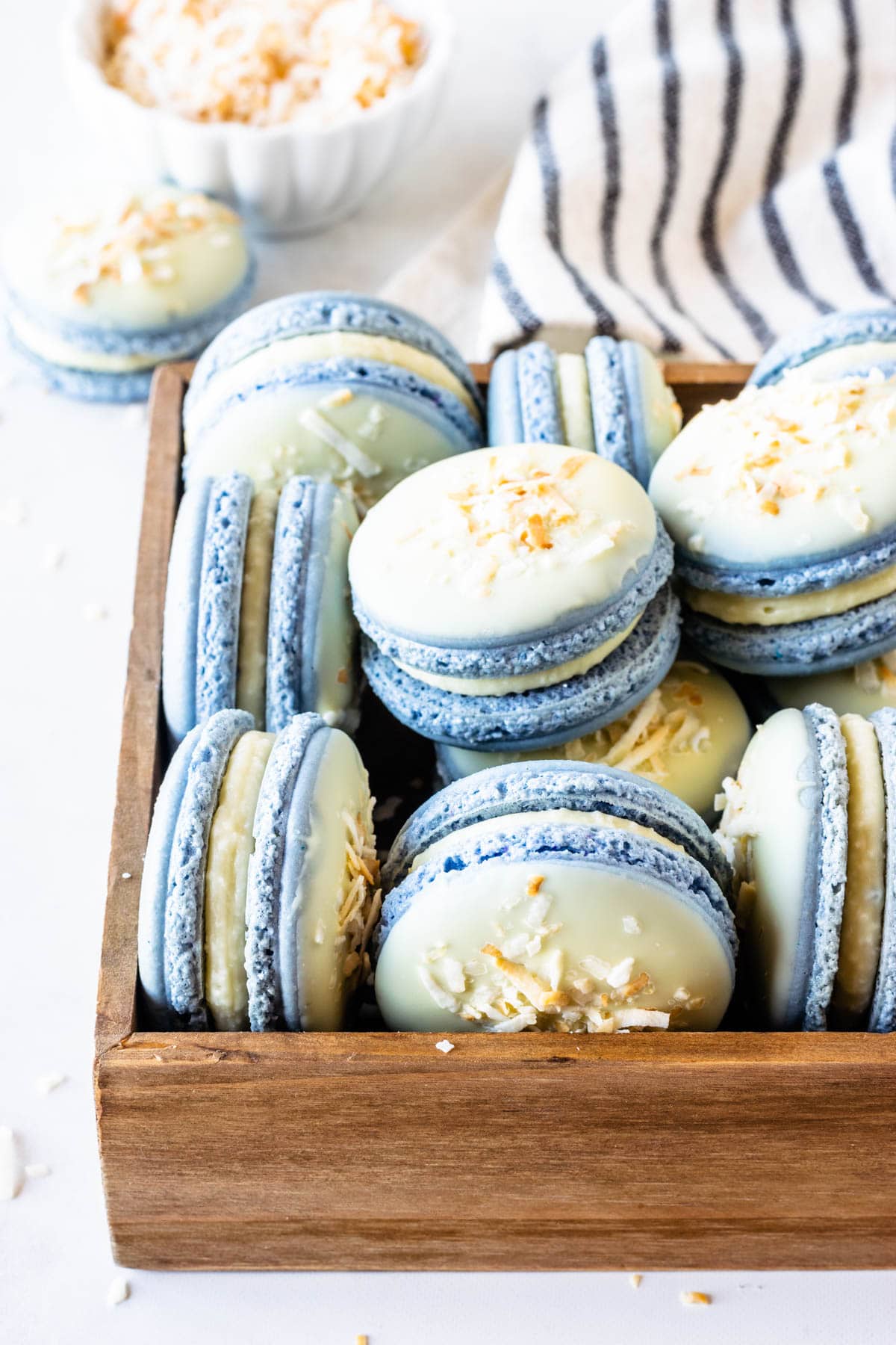 Coconut Macarons - Pies and Tacos