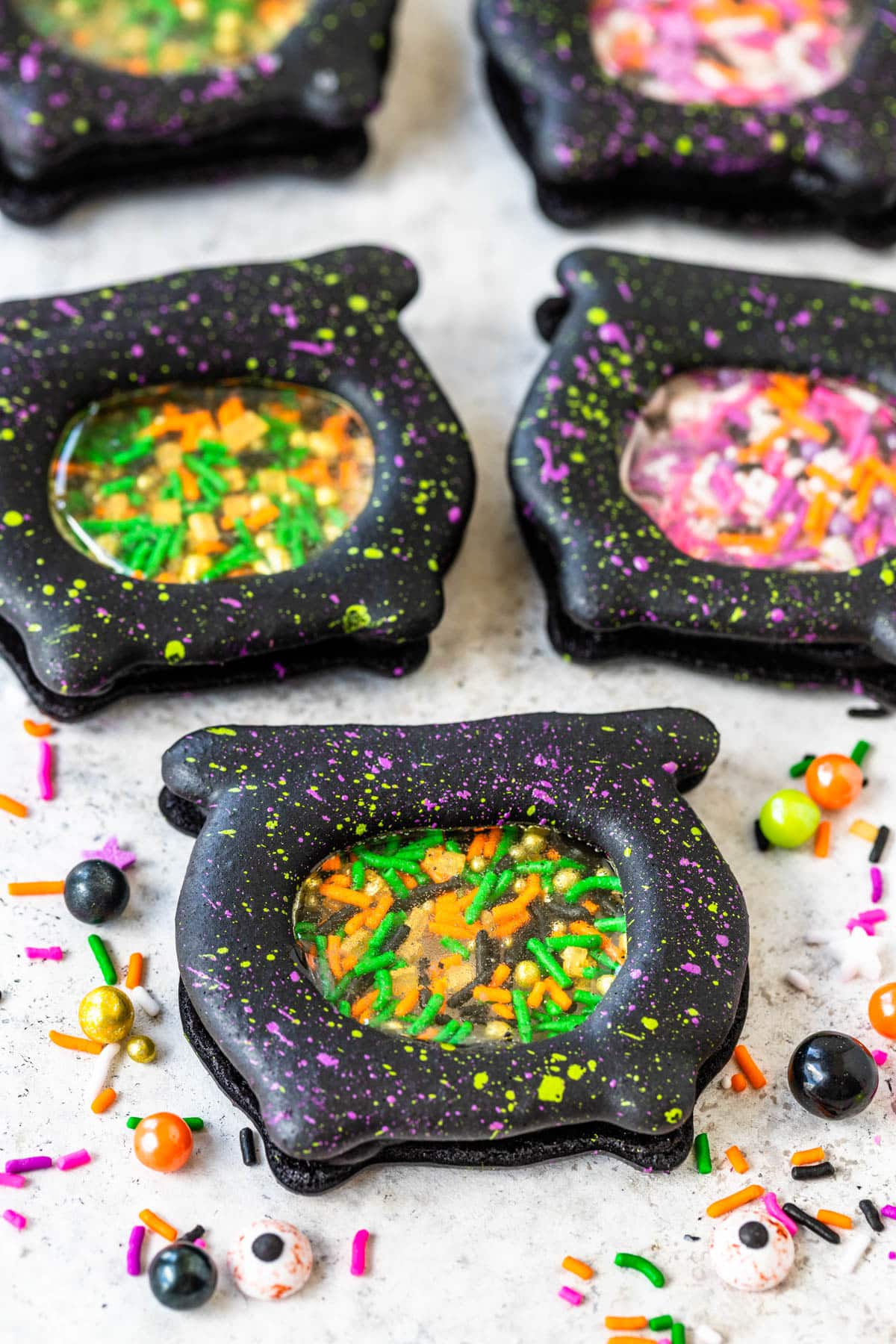 Cauldron Macarons - Pies and Tacos