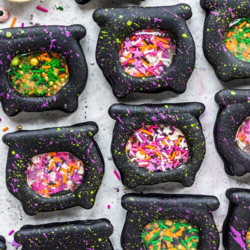 Cauldron Macarons - Pies and Tacos