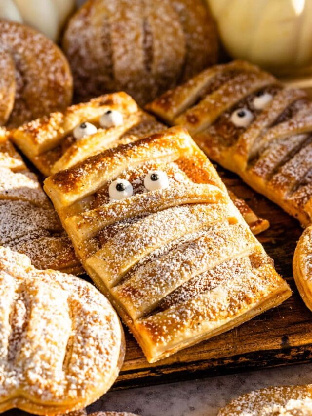 Mummy pastries - Pies and Tacos