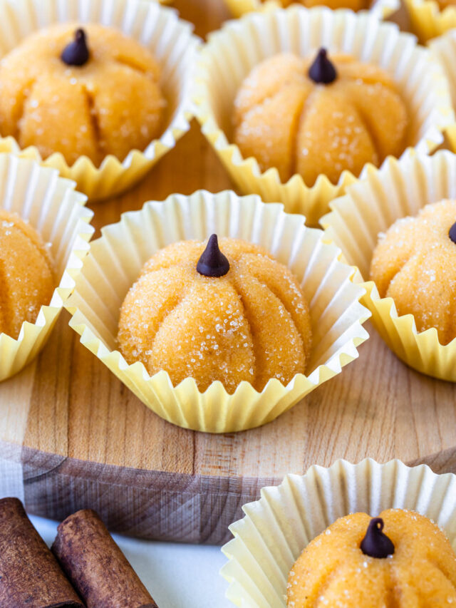 Pumpkin Brigadeiro - Pies and Tacos