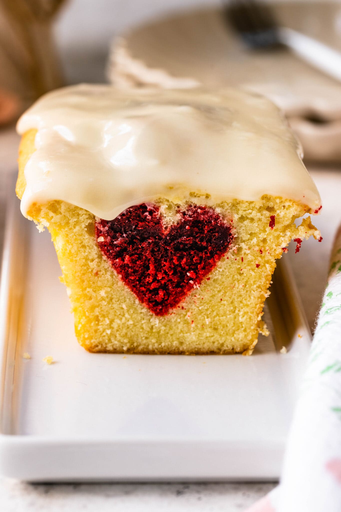 Cake With a Heart Inside - Pies and Tacos