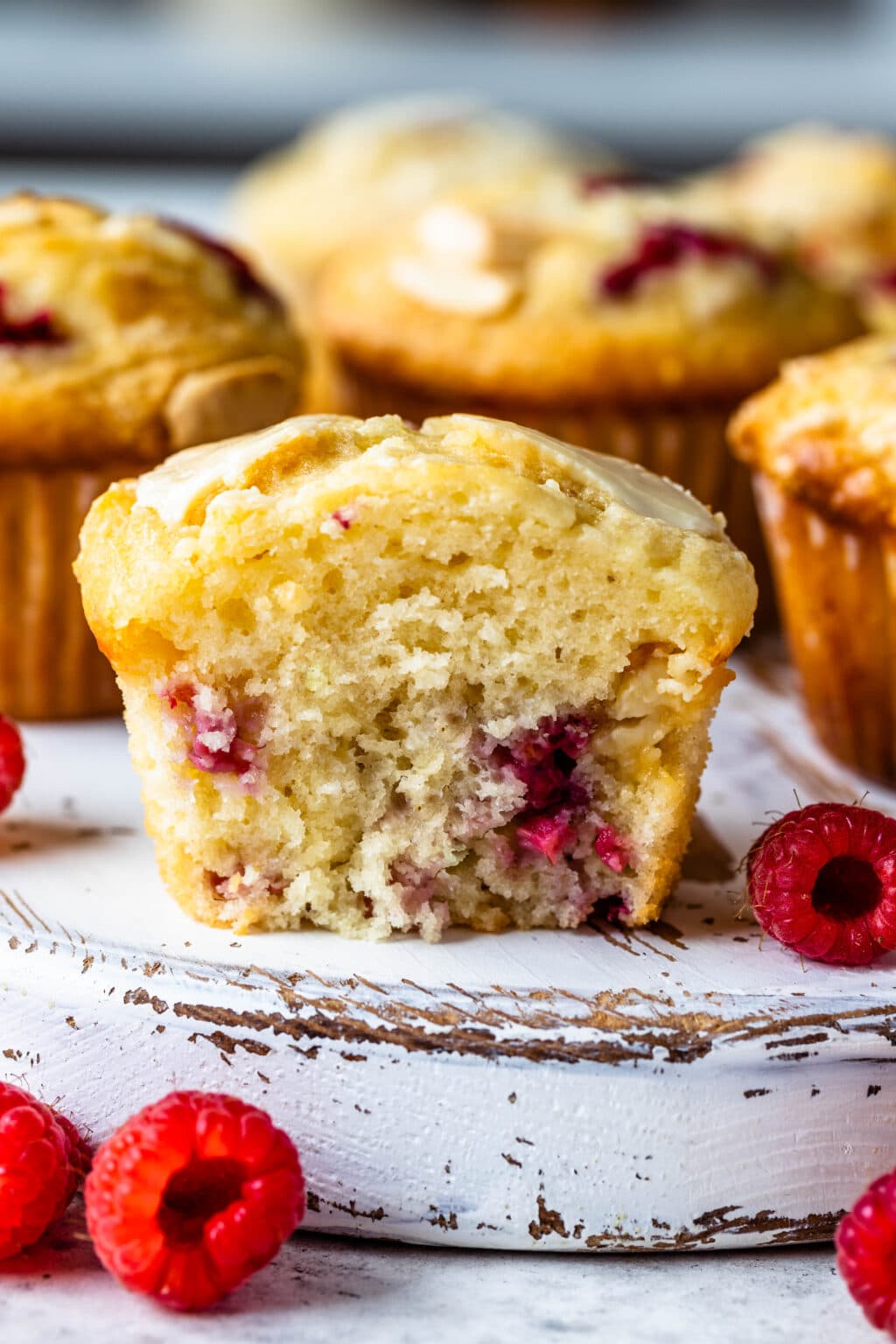 Raspberry and White Chocolate Muffins - Pies and Tacos