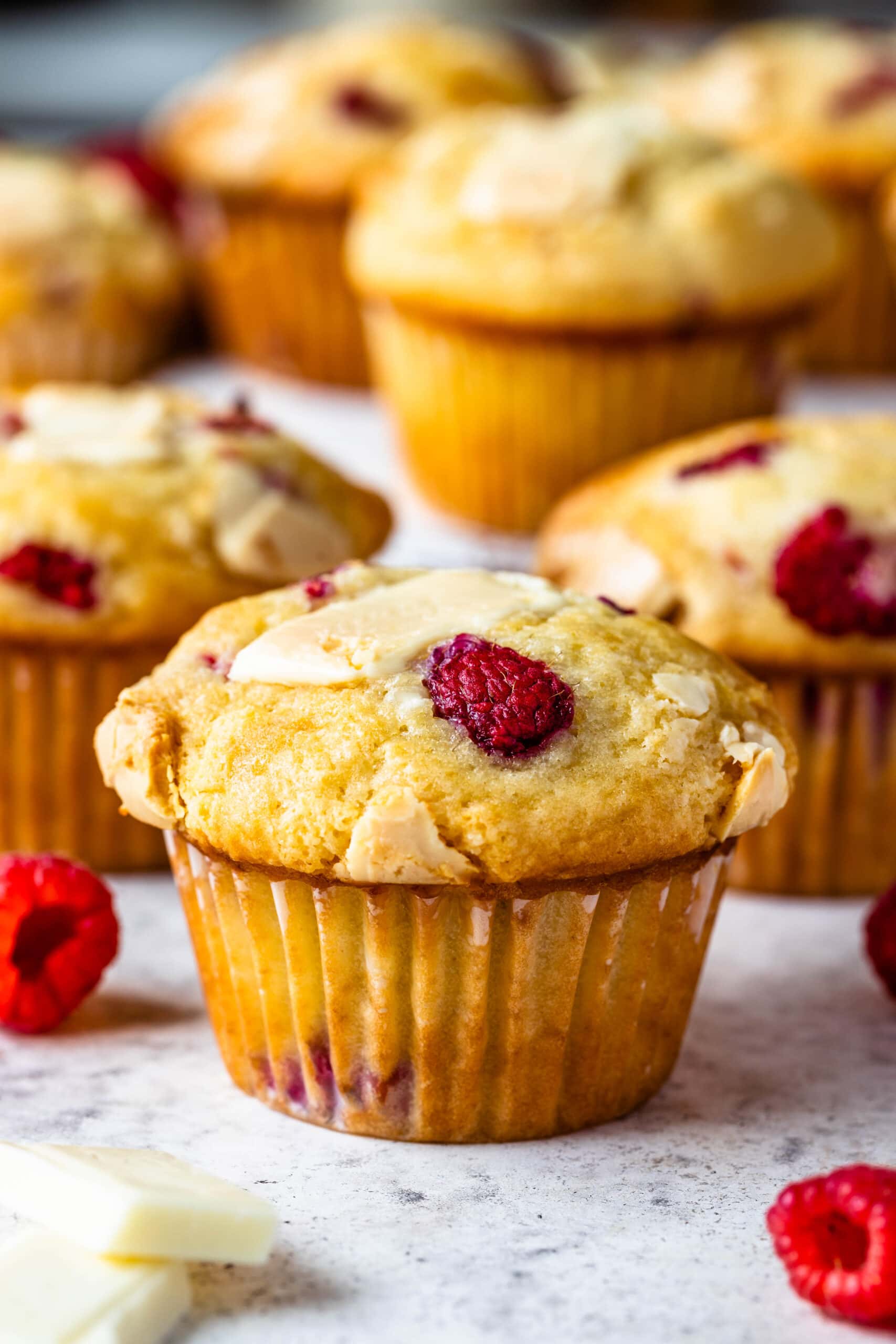 Raspberry and White Chocolate Muffins - Pies and Tacos