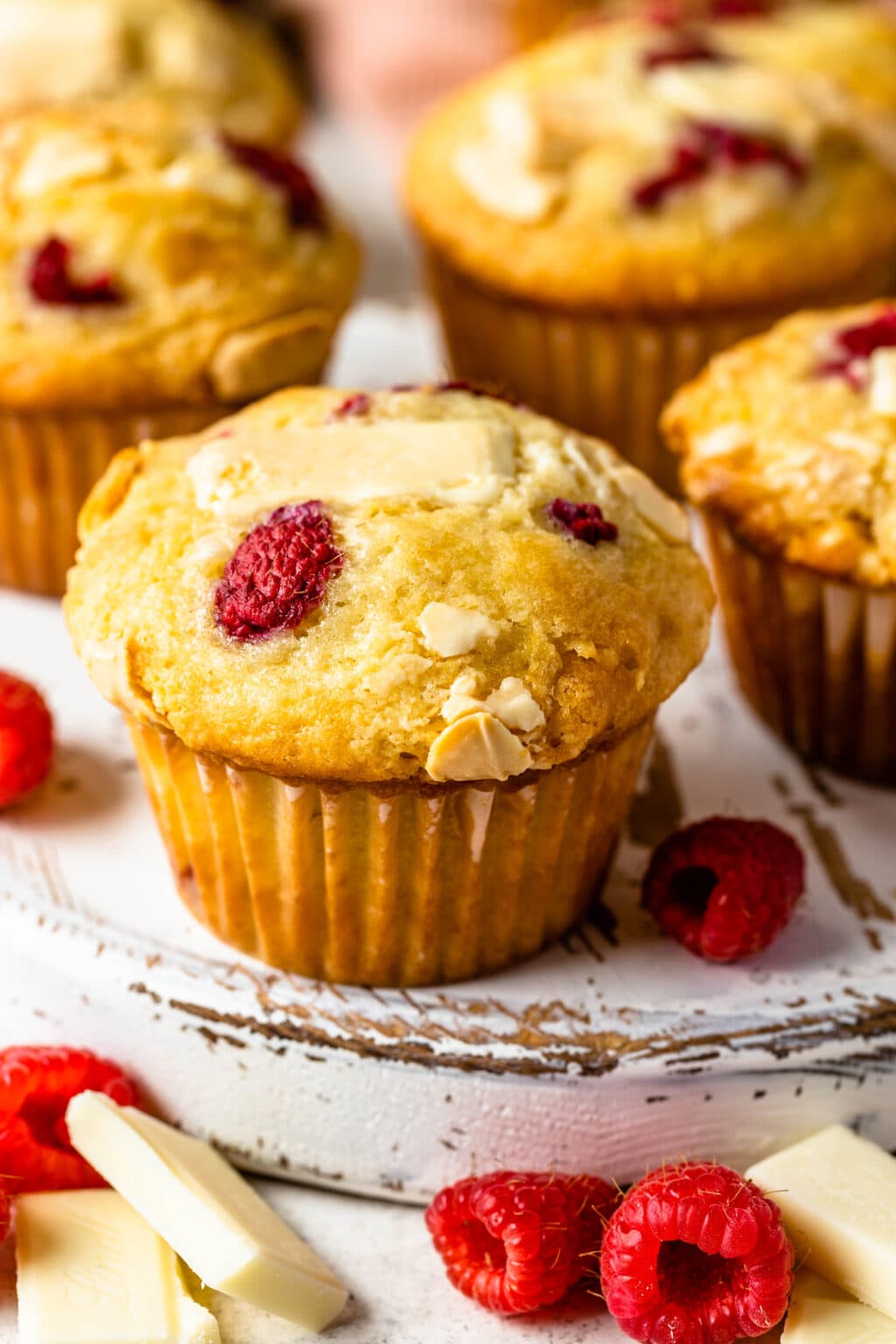 Raspberry and White Chocolate Muffins - Pies and Tacos