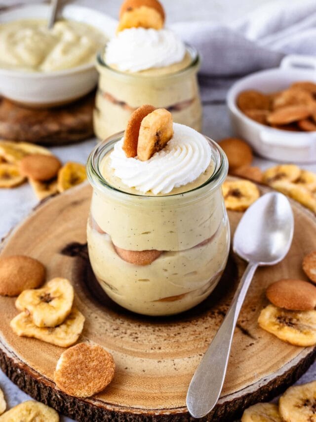 Banana Pudding Cups - Pies and Tacos