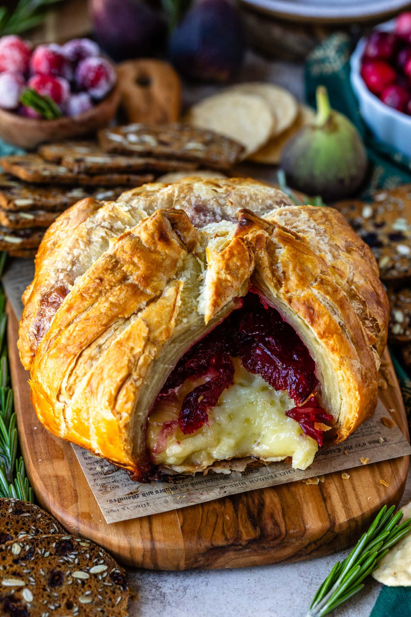 Baked Brie - Pies and Tacos