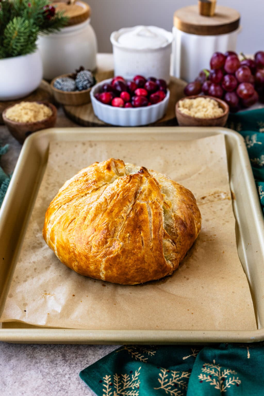 Baked Brie - Pies and Tacos
